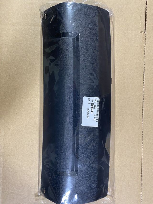 20982430 - Black Rear Bumper Fascia Insert 2013-2017 GMC | GM Wholesale ...