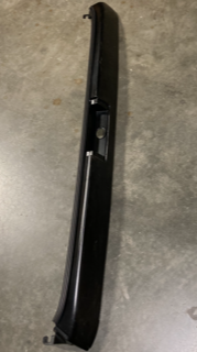 22825852 - Rear Upper Body Opening Applique with Seal 2003-2025 GM | GM ...