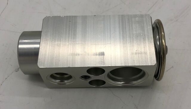 VOLVO 85120289 - VALVE 85120289 | Truck Part Center