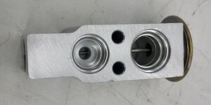VOLVO 85104197 - EXPANSION VALVE 85104197 | Truck Part Center