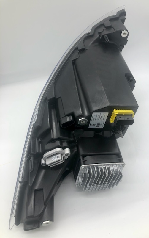 VOLVO 78619542 - HEADLAMP 78619542 | Truck Part Center