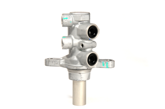 23234982 - OEM GM Master Cylinder | GMPartsCenter.net | GM Parts Center