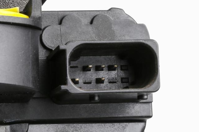 2015-2017 GM Latch Asm-Frt S/D 13579564 | GM Parts Center