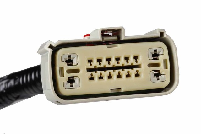 2017-2019 GM Diesel Emissions Fluid (DEF) Tank Reservoir Wiring Harness ...