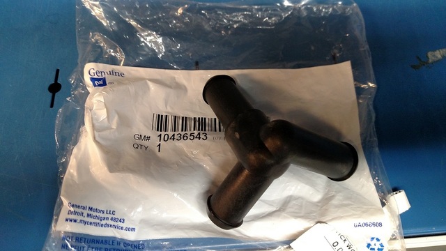 Auxiliary HVAC Heater Hose Connector 10436543 | GM Parts Center