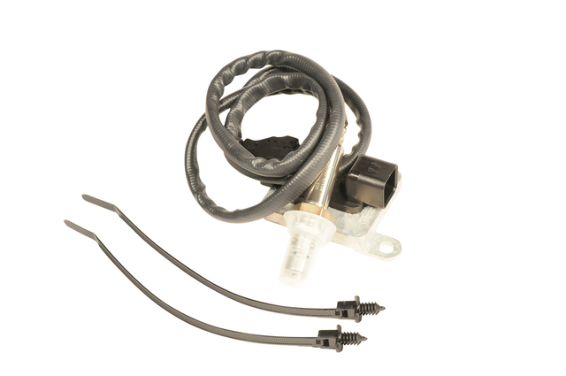 2010-2015 GM Nitrogen Oxide Sensor Kit with Sensor and Clips 12671388 ...