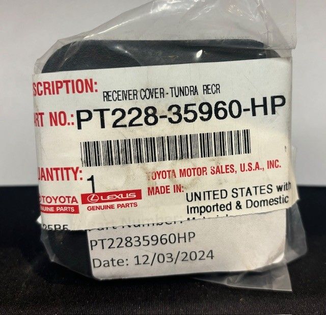 Genuine Toyota Towing Hitch Receiver Tube Plug part# PT228-35960-HP for ...