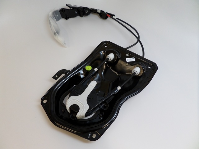 Genuine Toyota Power Sliding Door Control Module part# 69641-08031 for ...