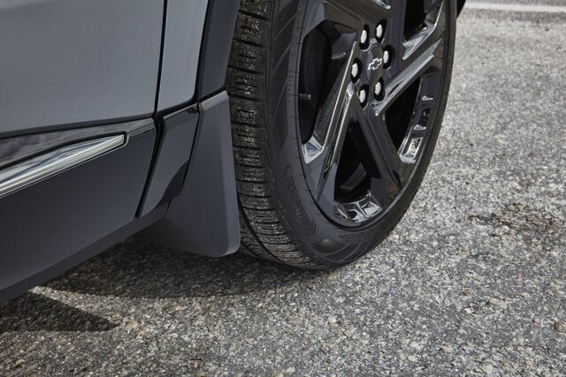 2024-2025 Chevrolet Equinox EV Front Splash Guards Molded in Black ...