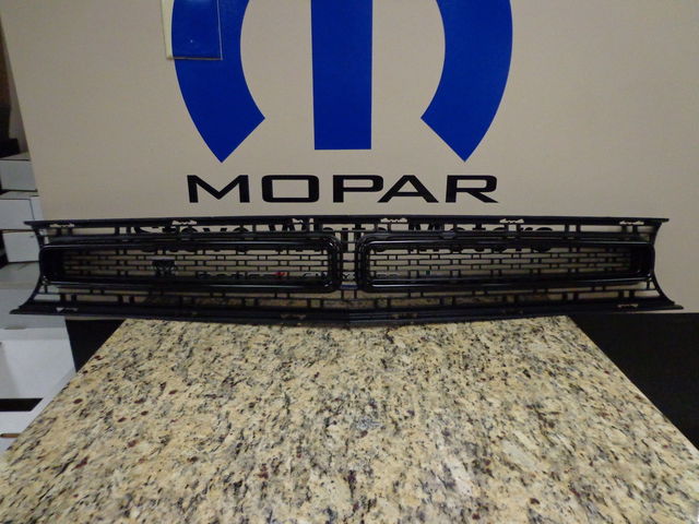 2015-2023 Dodge Challenger Radiator Grille 68262955AD | Steve White Parts