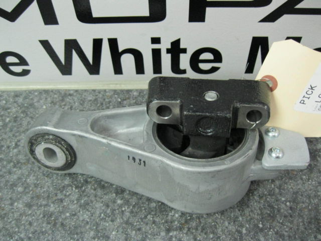 2001-2010 Mopar Engine Mount Isolator, Automatic Transmission 5085121AC ...