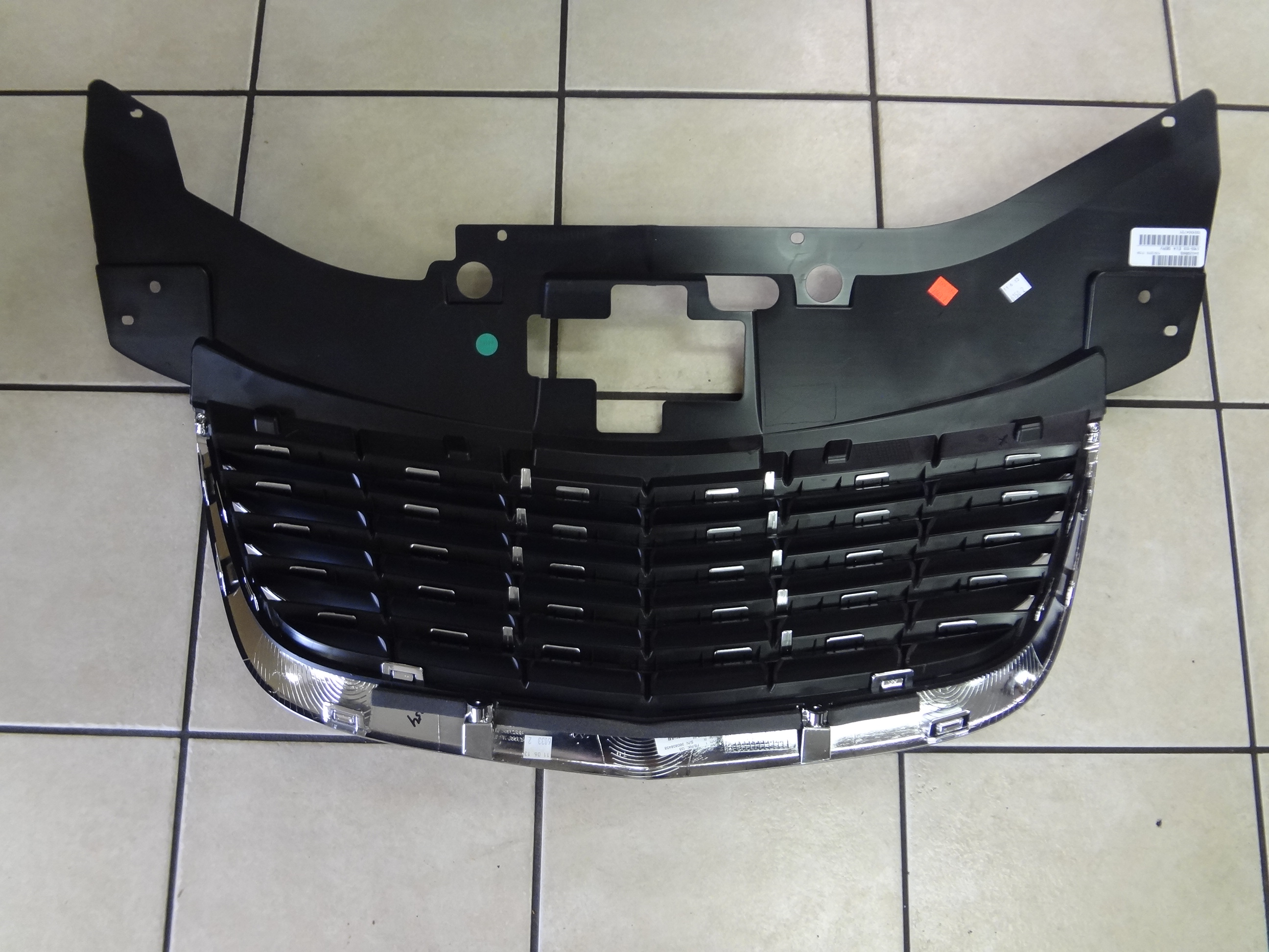 2011-2014 Chrysler 200 Radiator Grille 68082050AE | Steve White Parts