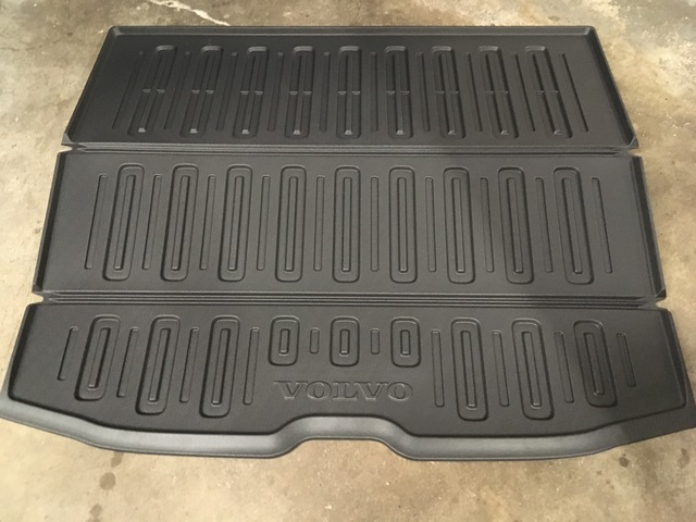 39851597 - Load Compartment Mat Molded Plastic Grey - 2010-2017 Volvo ...