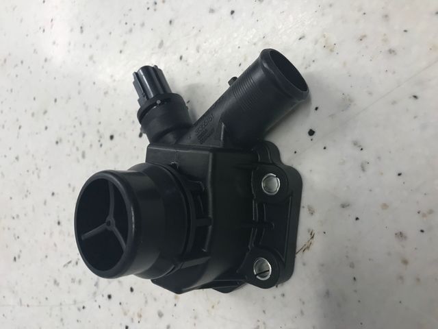 2007-2016 Volvo XC90 S80 XC70 V70 Thermostat Housing Coolant Pump Kit ...