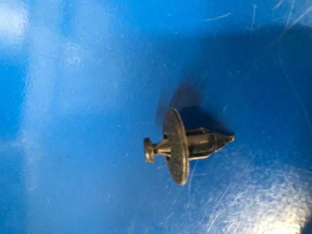 3541113 - Clip - 1991-2021 Volvo | Volvo OEM Parts Direct