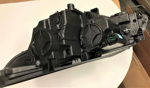 92102-D5080 - Composite Assembly 2016-2018 Kia Optima | Kia.Parts Store
