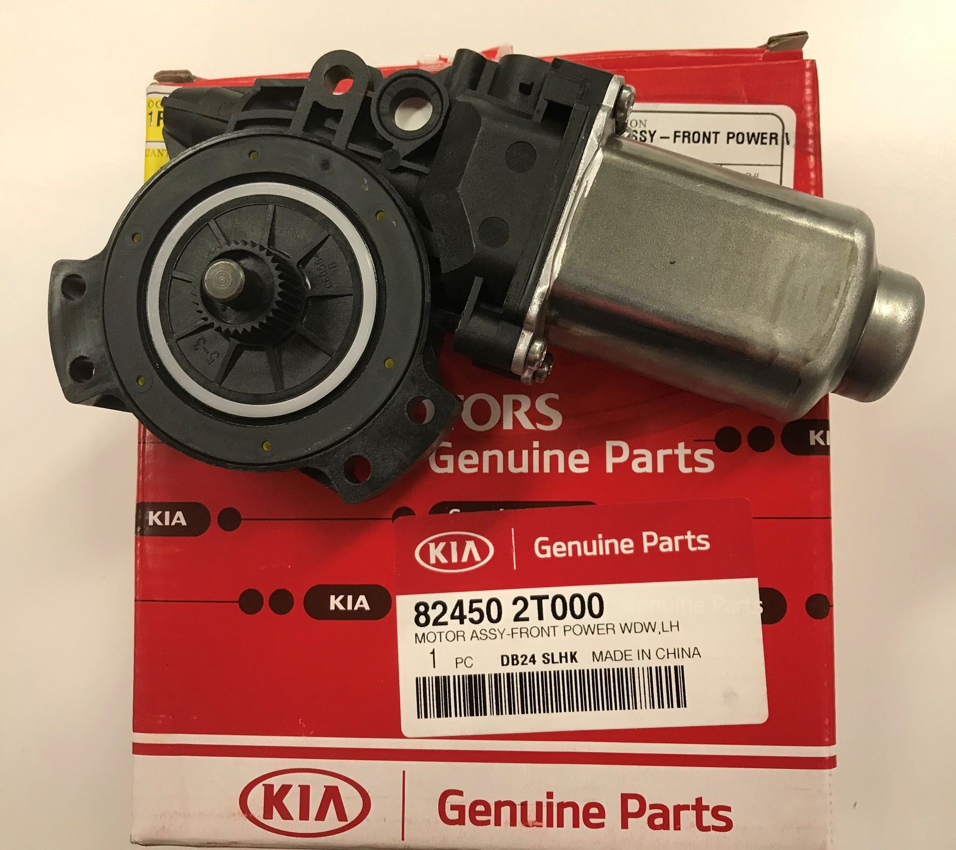 82450-2T000 - Window Motor 2011-2015 Kia Optima | Kia.Parts Store