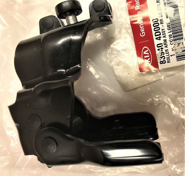 83940-4D000 - Roller Assembly 2006-2014 Kia Sedona | Kia.Parts Store