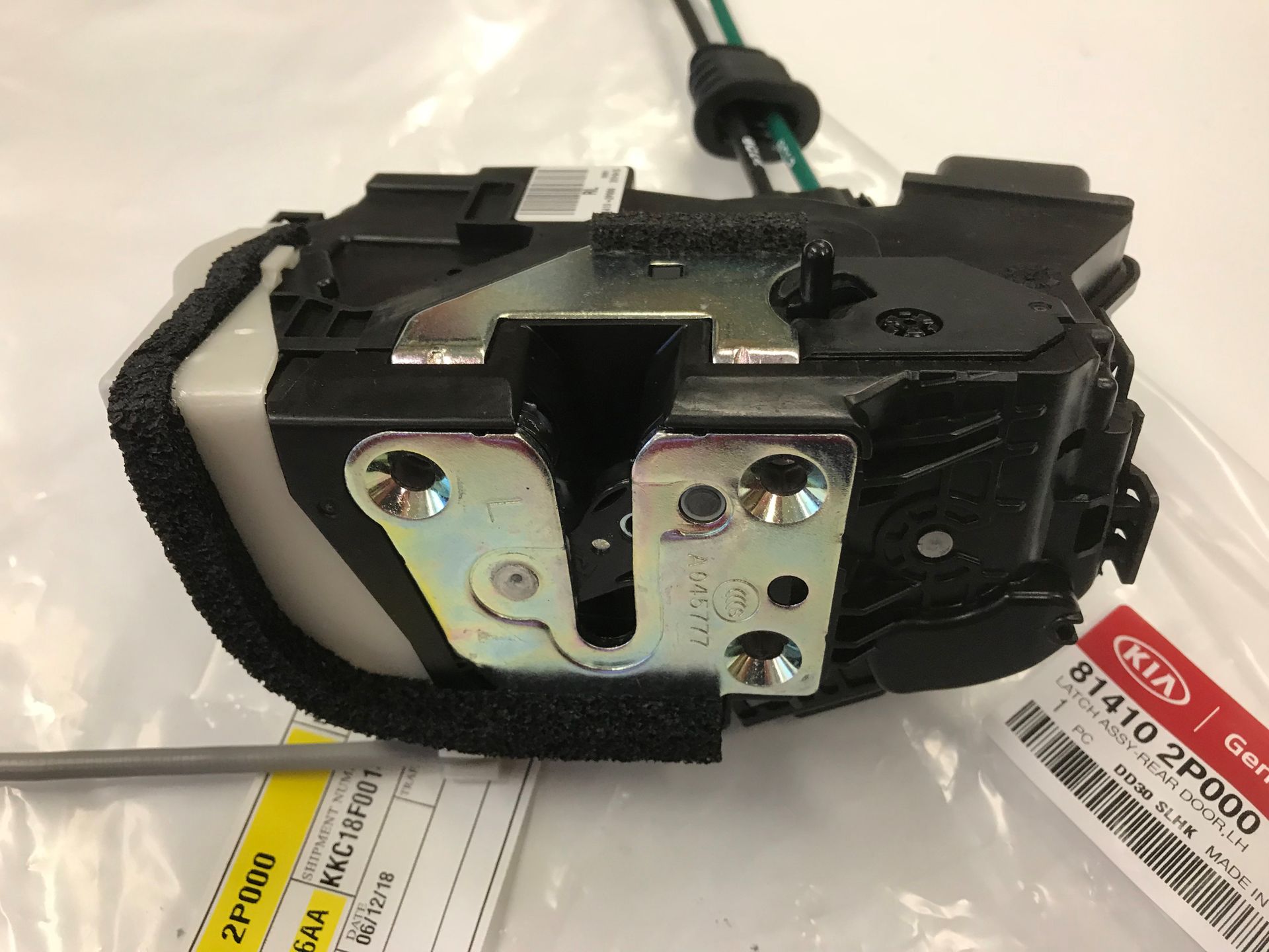 81410-2P000 - Lock Actuator 2011-2015 Kia Sorento | Kia.Parts