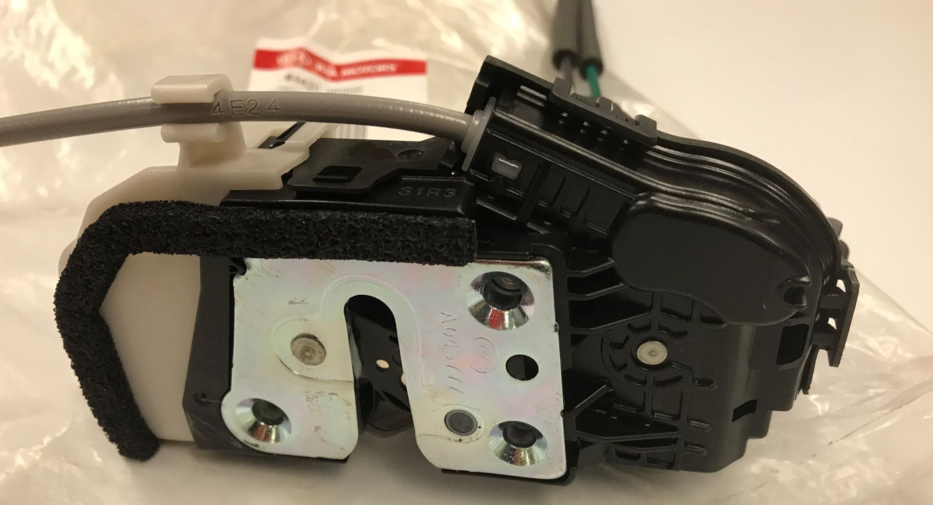 81420-2P000 - Lock Actuator 2011-2015 Kia Sorento | Kia.Parts Store