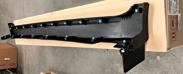 87752-D9000 - Rocker Molding 2017-2022 Kia Sportage | Kia.Parts Store