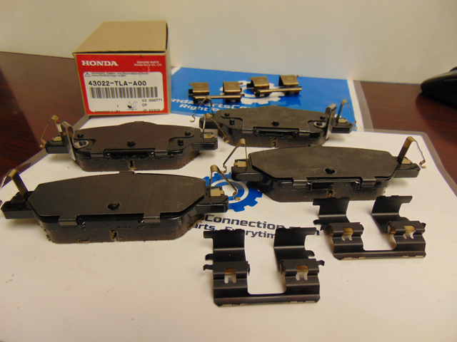 2017-2019 Honda CR-V Rear Left & Right Disc Brake Pad Set | Genuine ...