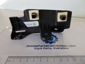 74166-TLA-A02 - 2017-2022 Honda CR-V - Bracket L Front Wheel Arch ...