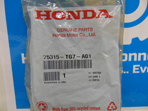 75315-TG7-A01 - Clip A Door Garnish (Lower) (Natural) - 2018-2021 Honda ...