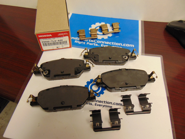 2017-2019 Honda CR-V Rear Left & Right Disc Brake Pad Set | Genuine ...