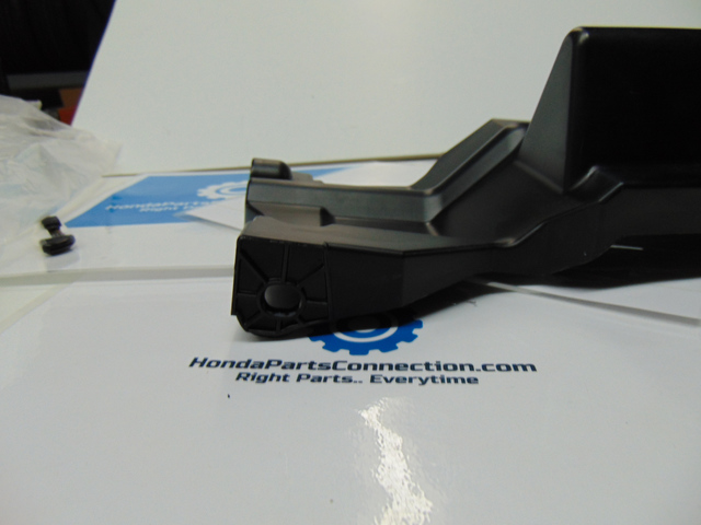 71111-T7W-A00 - Guide R Front Bumper Air - 2016-2018 Honda HR-V ...
