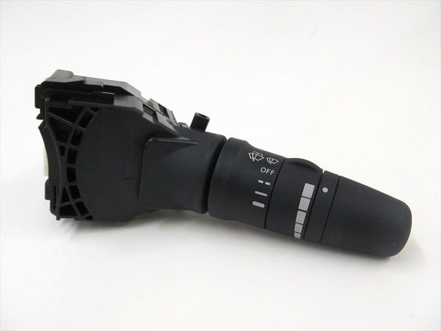 2004-2012 Nissan Armada Rear Suspension Air Ride Relay w/ Bracket OEM ...