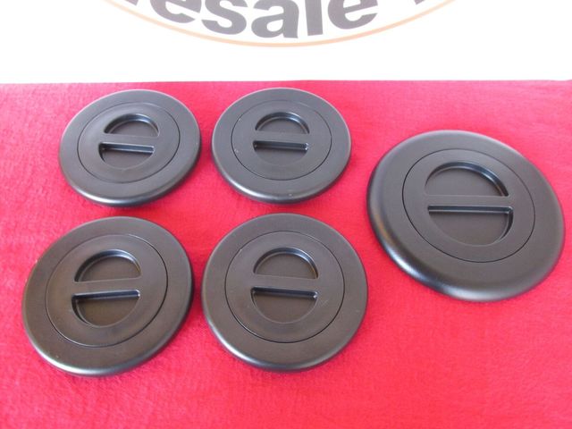 68225506AA - 5TH Wheel/Gooseneck Receiver Bed Plug Kit 2013-2015 Ram ...