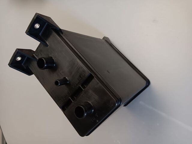 1999-2006 Mitsubishi Vapor Canister MR386174 | Mitsubishi Parts Warehouse