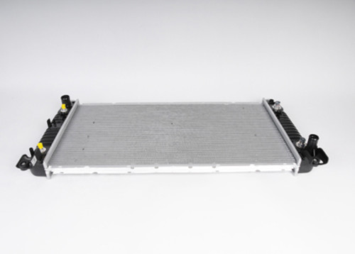 2000-2007 GM RADIATOR, (CORE SIZE 34IN X 18 1/2IN X 1 1/8IN), A/T TRANS ...