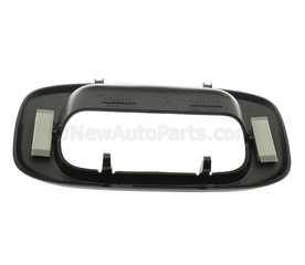 1999-2007 GM Black Tailgate Handle Bezel 15228539 | NewGMParts.com