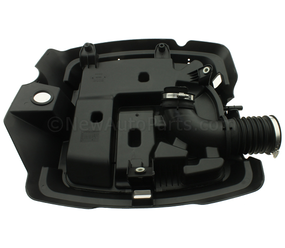 2015-2016 GM Air Cleaner Outlet Duct 84556718 | NewGMParts.com