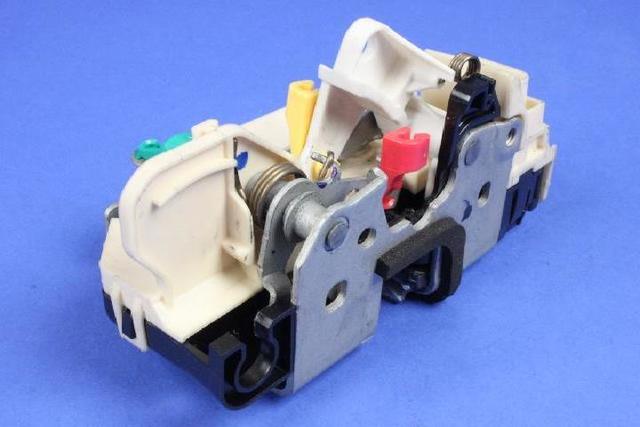 2007-2018 Jeep Front Door Latch, Right 4589276AL | My Mopar Parts