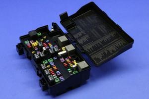 2015-2018 Ram Intelligent Power Power Distribution Center 68322376AD ...