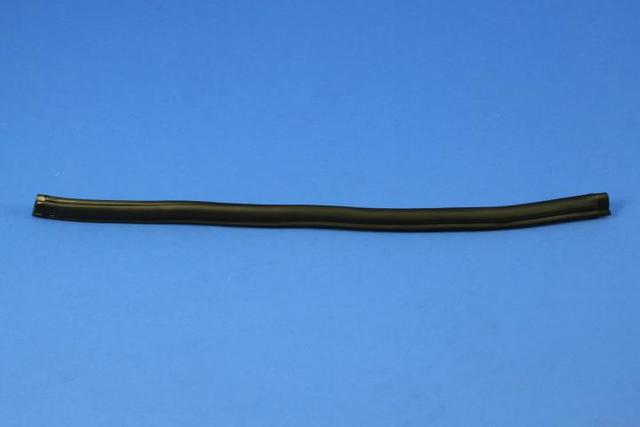 2014-2023 Jeep Cherokee Wheelhouse Weatherstrip, Right 68143138AC | My ...