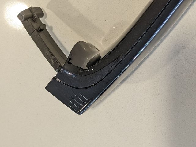 51-21-7-207-571 - Handle, Outside Painted to match Left side Driver's ...