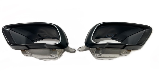 18-30-2-464-505 - Set Tailpipe Trim G05 Black in color V8 only ...