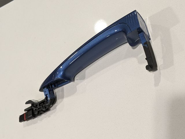 51-21-7-207-565 - BMW X1, 3 series, 2011-2017 X5/X6 BMW Driver's Front ...