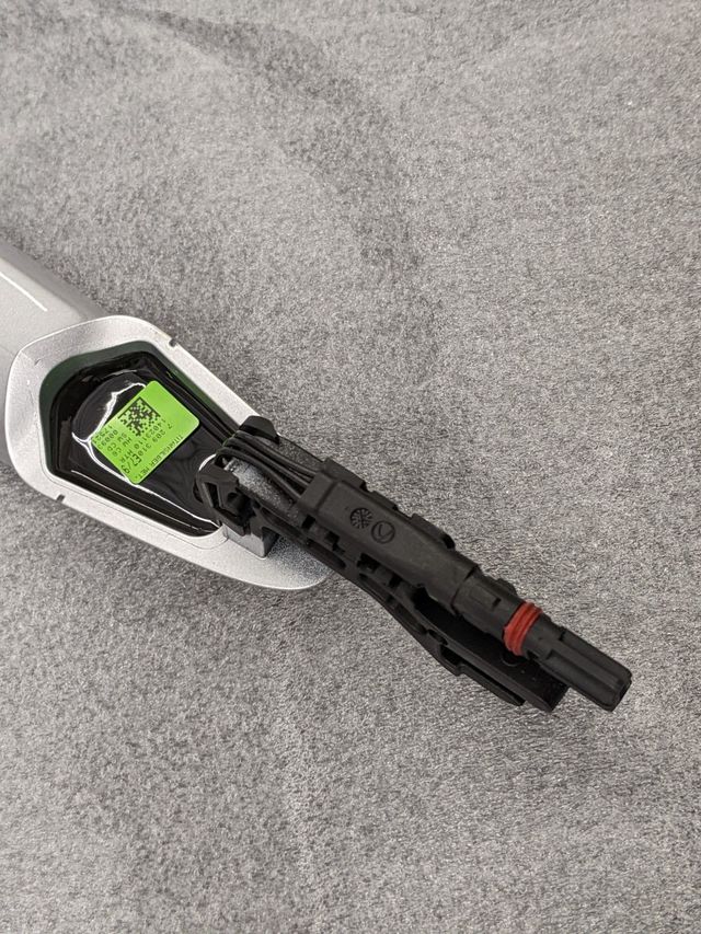 51-21-7-207-571 - Handle, Outside Painted to match Left side Driver's ...