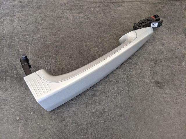 51-21-7-207-571 - Handle, Outside Painted to match Left side Driver's ...