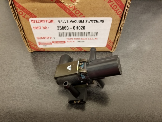 2002-2004 Toyota Vacuum Valve 25860-0H020 | Toyota Express Parts
