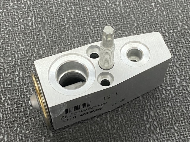 68417140AA - A/C Expansion Valve Kit - 2014-2022 Ram | CHAPMAN CJDR Parts