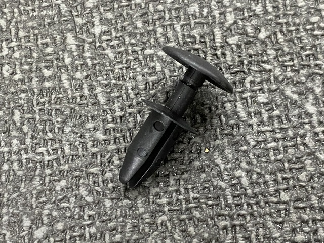 6502632 - 2001-20 DODGE RAM Plastic Rivet OEM# 6502632 - 2001-2024 ...