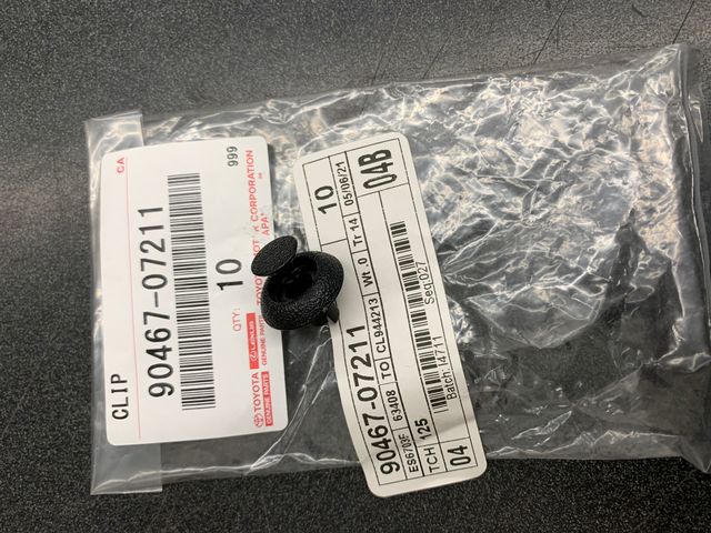 9046707211 - Fender Ledge Cover Clip 2006-2023 Lexus | Lexus Parts Outlet