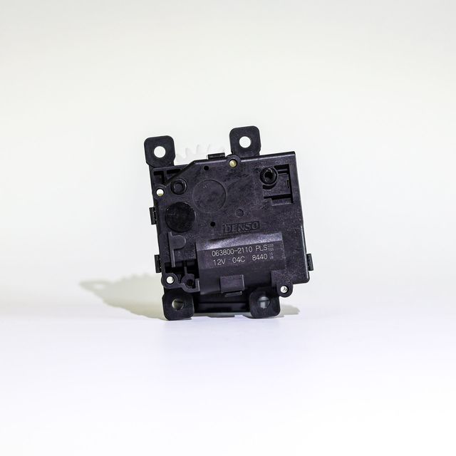 87106-30570 - HVAC Blend Door Actuator 2013-2024 Lexus | Longo Lexus Parts