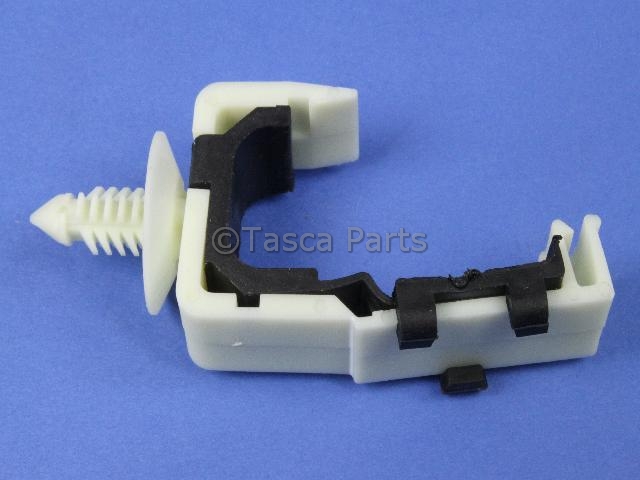 2010-2021 Mopar Power Distribution Center Clip 68271635aa | TascaParts.com